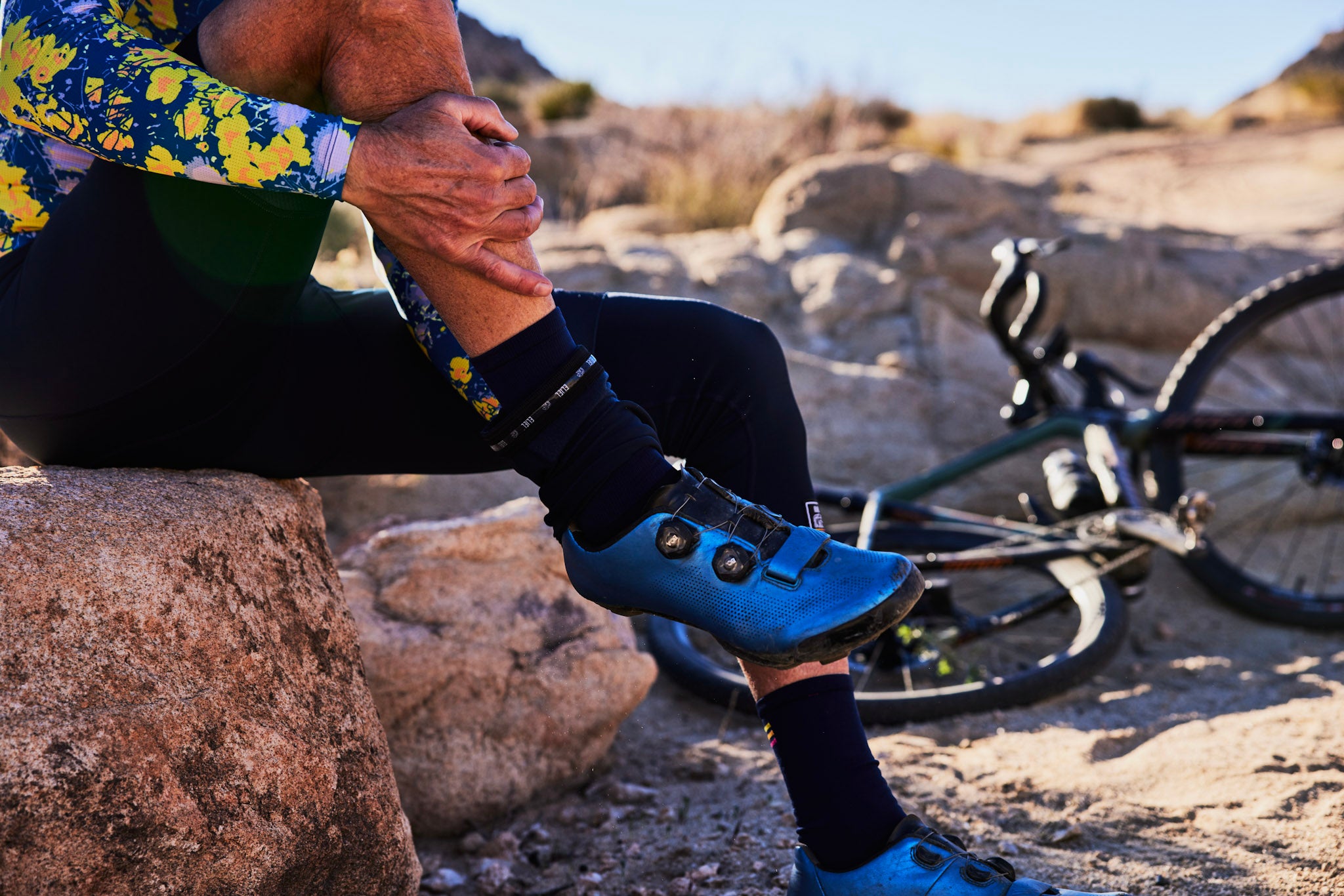 Socks & Shoe Covers – Eliel Cycling